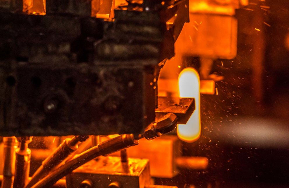 Glass Manufacturing Process » how is glass made? | Stoelzle