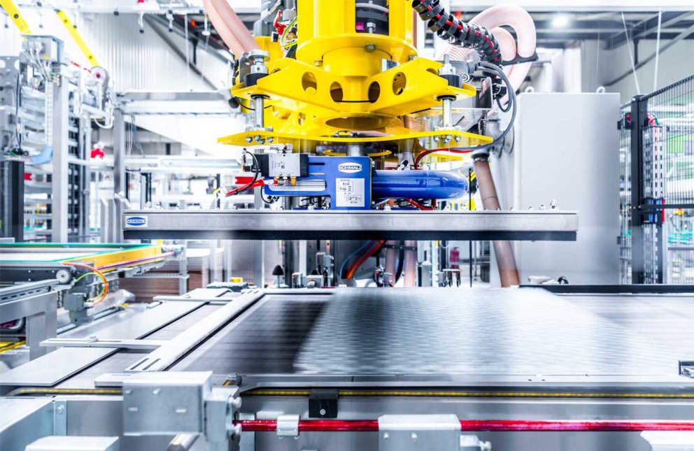 Glass Manufacturing Process » how is glass made? | Stoelzle